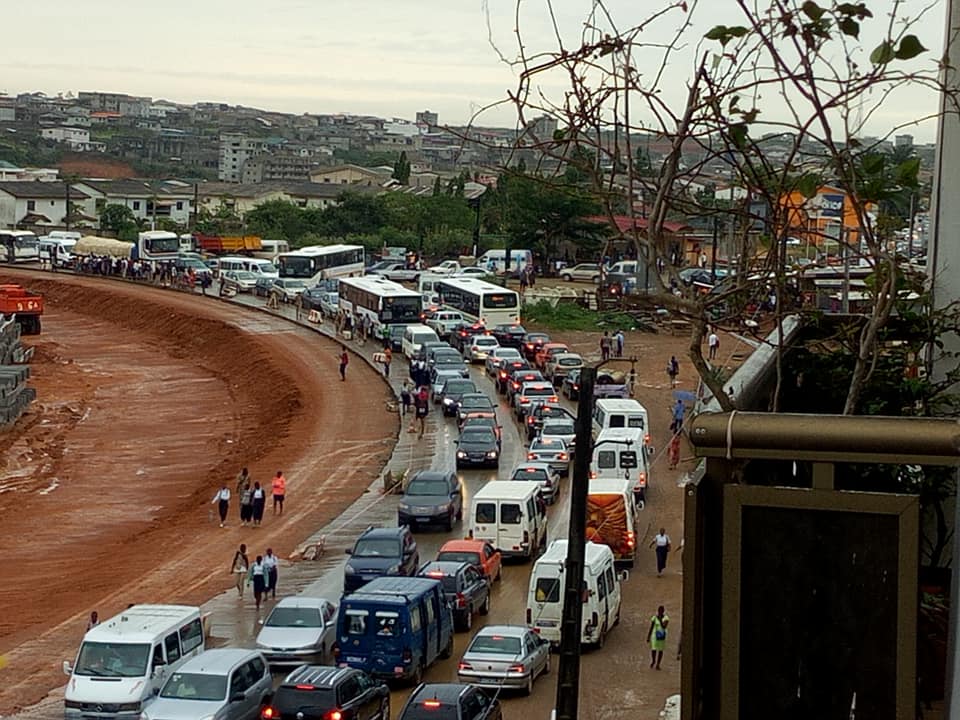 Bingerville Côte-d’Ivoire: Les bouchons créés par les travaux sur la ...