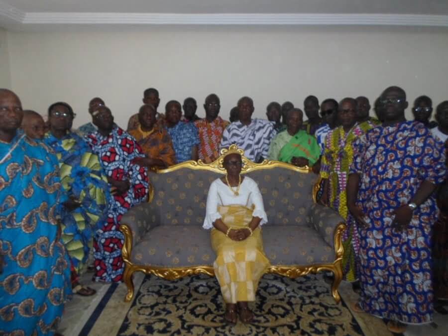 Sakassou (Walêbo): La reine-mère des Baoulé réaffirme son autorité ...