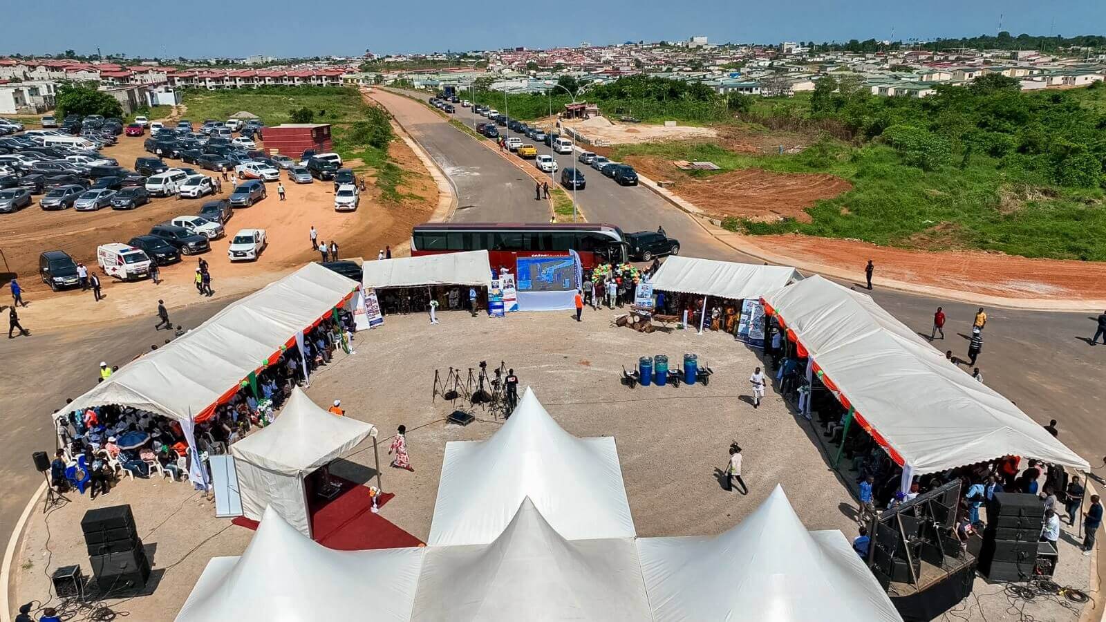 Logements sociaux: 5 617 clés remises aux propriétaires à Songon ...