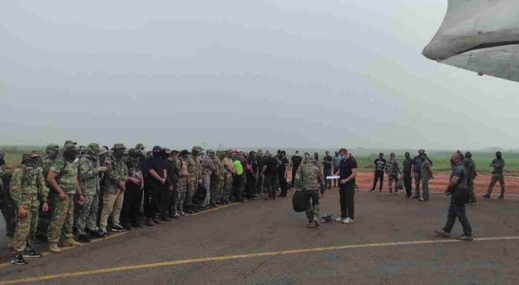 Des centaines de combattants du Groupe Wagner font leur entrée en ...