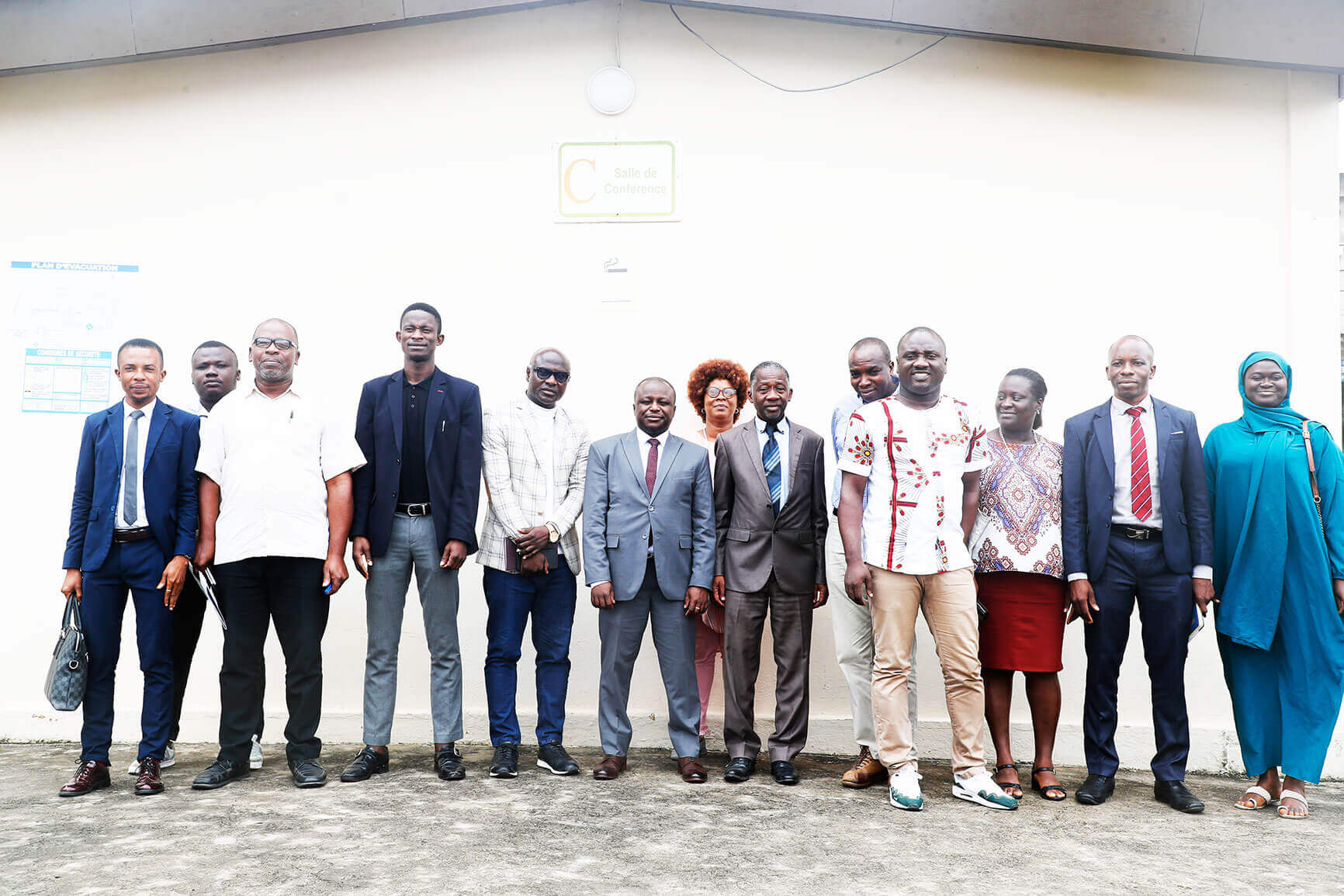 800 étudiants de l’INP-HB formés du 24 au 31 août 2023 au programme ...