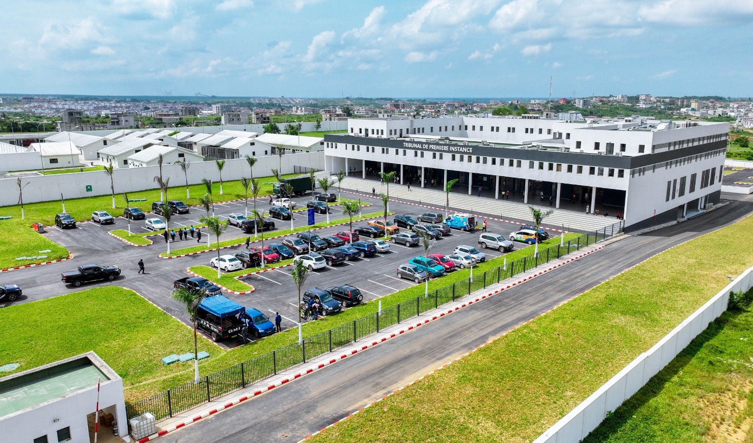 Le nouveau Tribunal de 1ère instance à Bingerville reflète la volonté de l'État de renforcer la ...