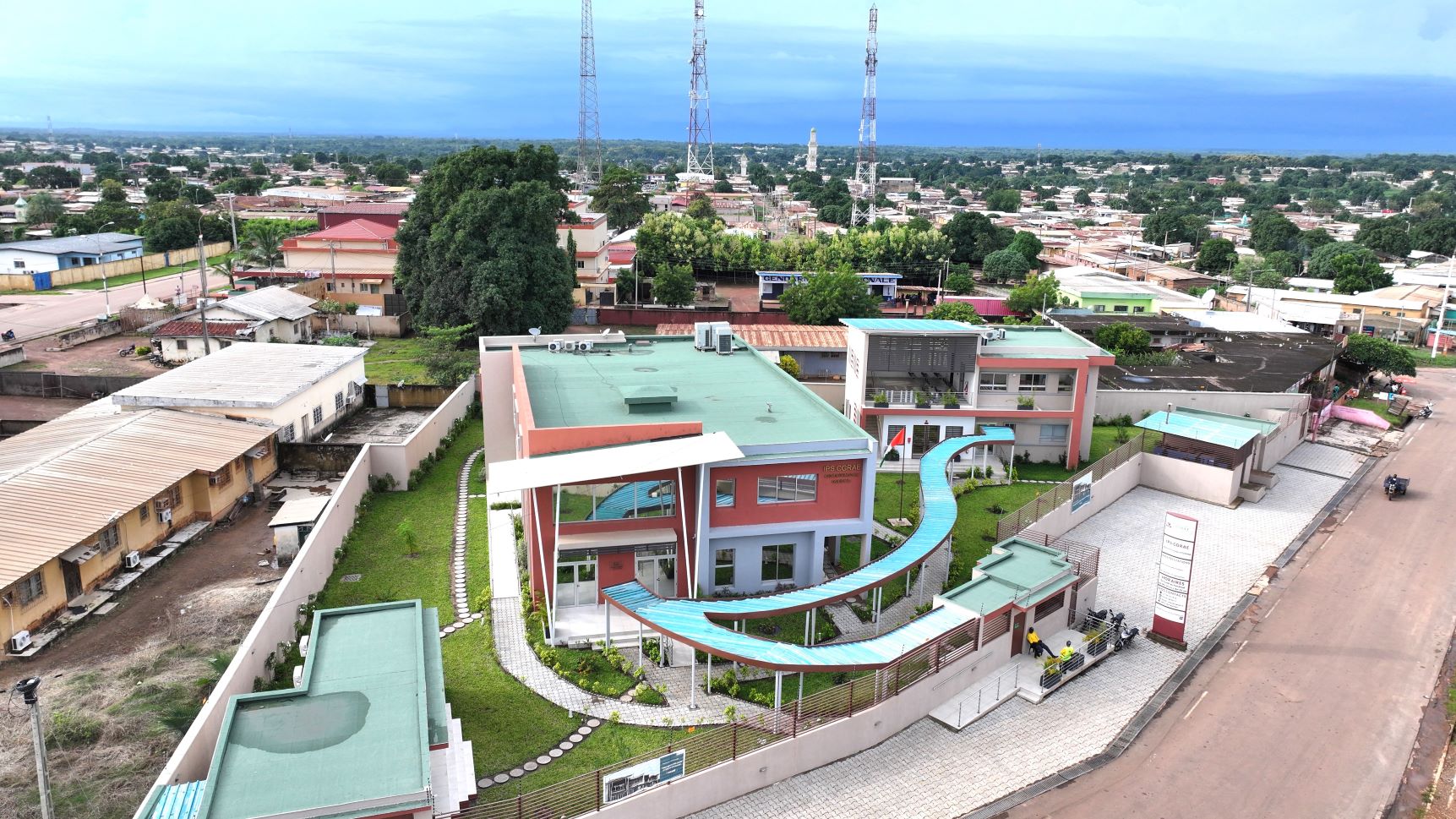 L'IPS-CGRAE Odienné assure la retraite des fonctionnaires et agents de ...