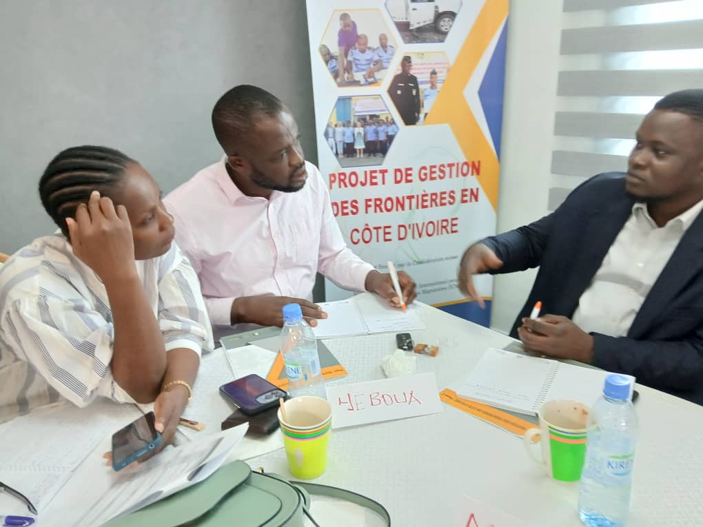 Gestion des frontières: Une douzaine d’agents de la DST formés aux ...