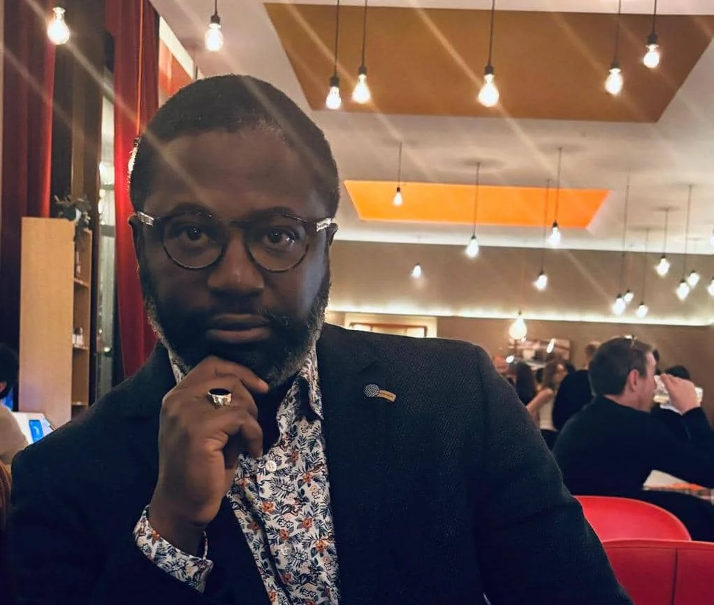 Délits de faux et d'usage de faux au ministère de la Construction en ...